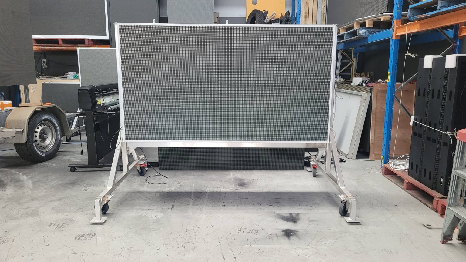 LED Trolleys | Digital Signage, LED Signage and Billboards ...